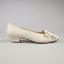 Waltz Edwardian Slipper (Cream) – American Duchess