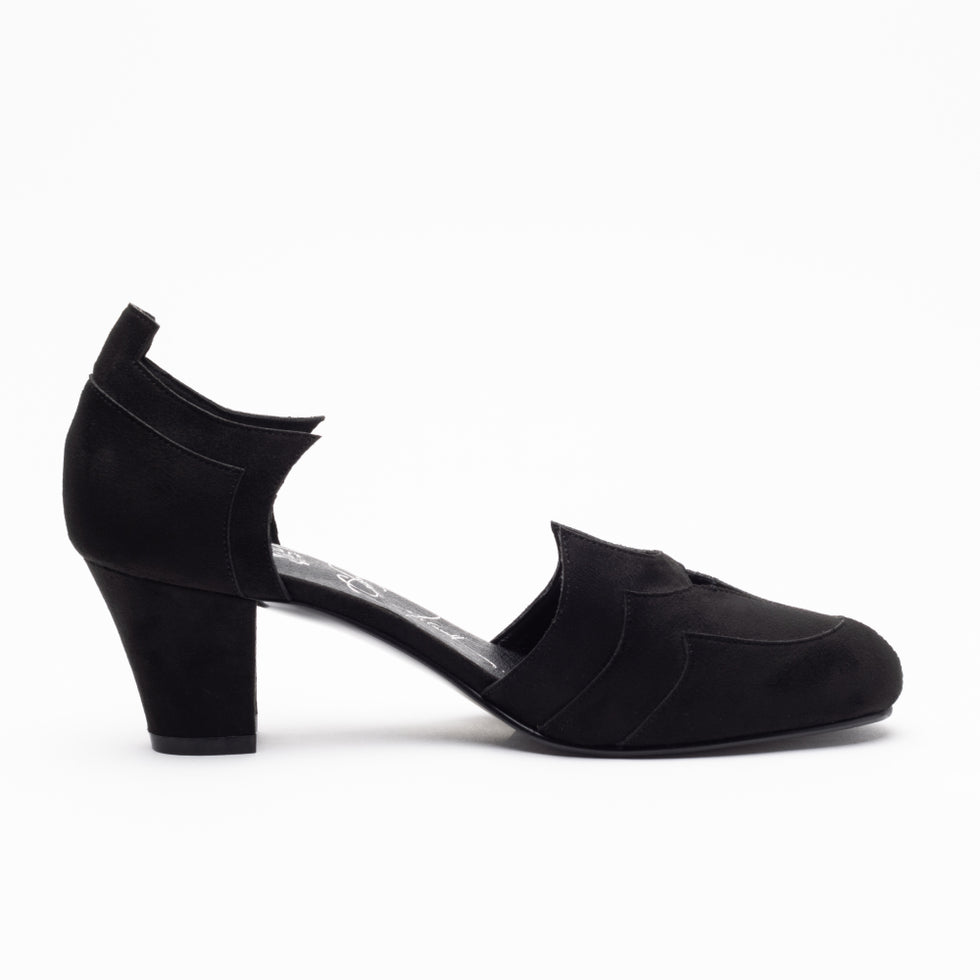 Christine Vintage Pumps (Widow Black) – American Duchess
