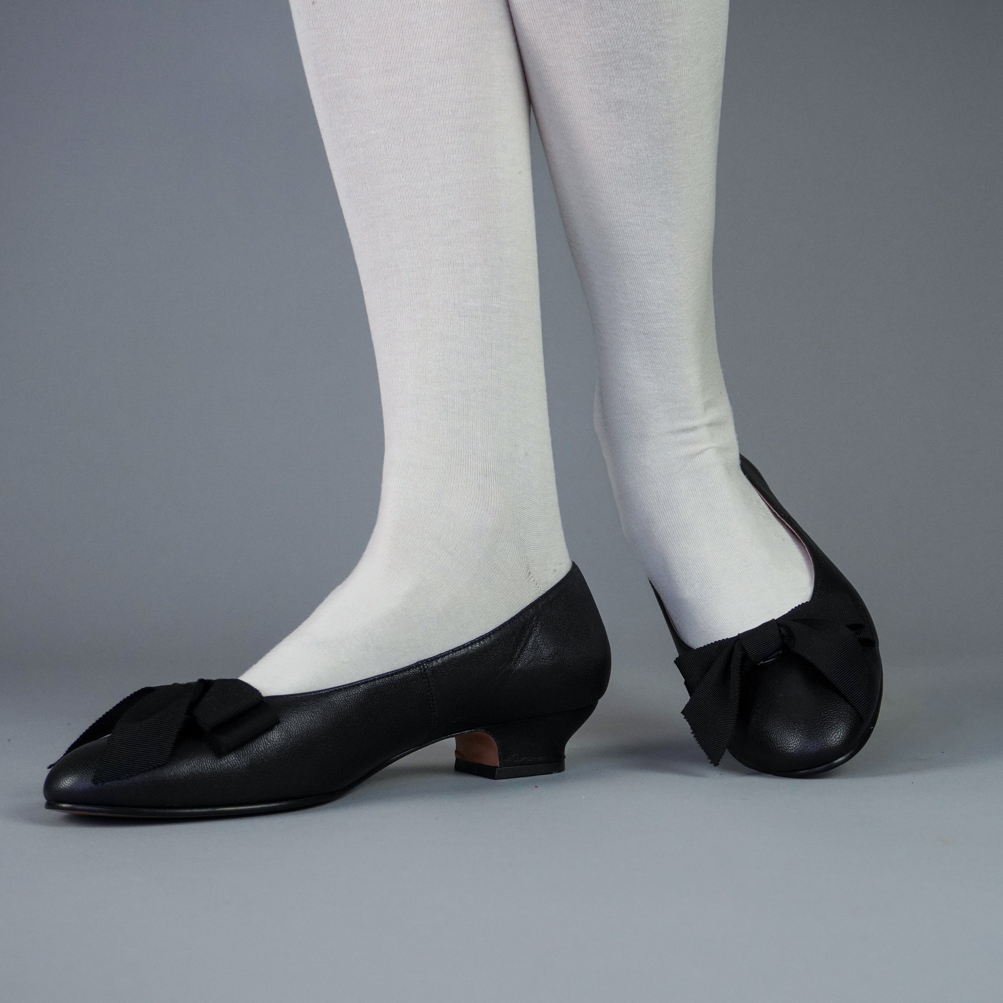 Waltz Women's Edwardian Slipper (Black) – American Duchess