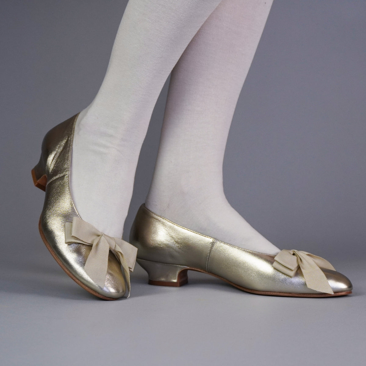 Waltz Edwardian Slipper (Gold) – American Duchess