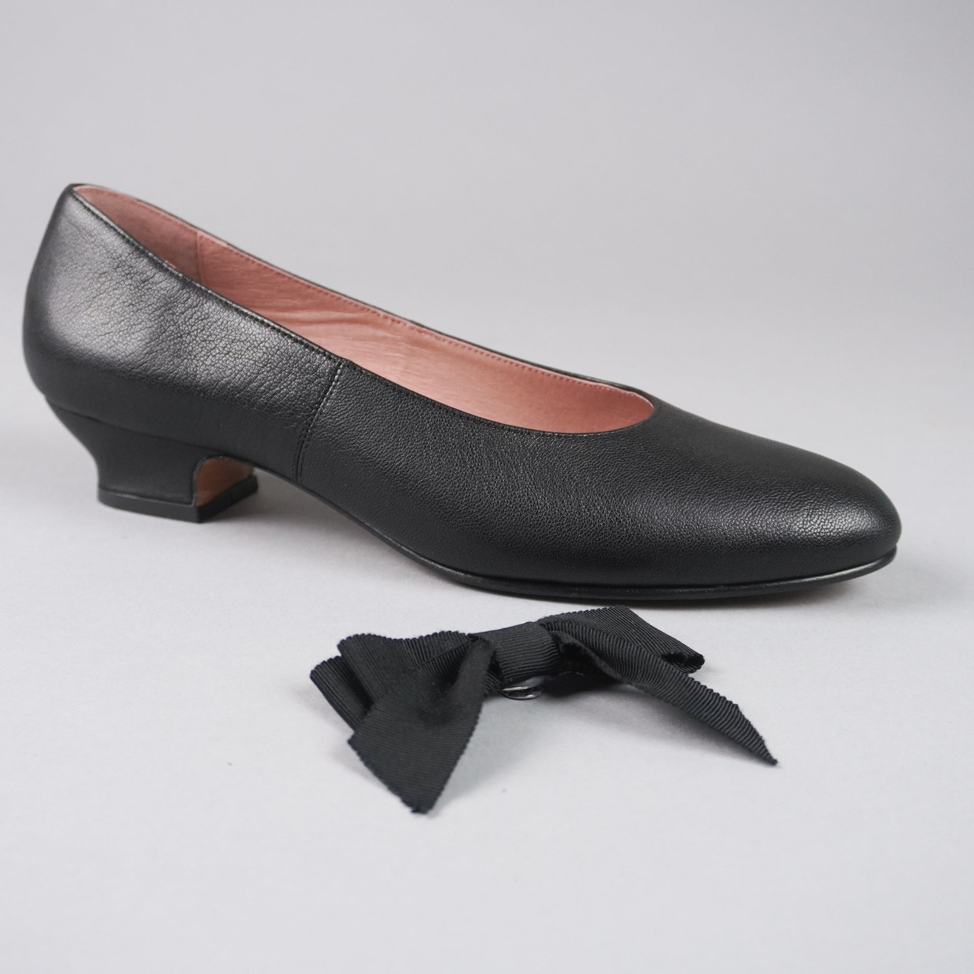 Waltz Edwardian Slipper (Black) – American Duchess