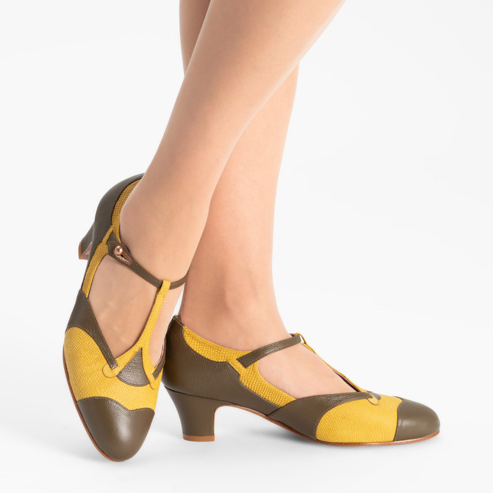 Doris 1920s Pumps Wide (Chartreuse/Olive) – American Duchess