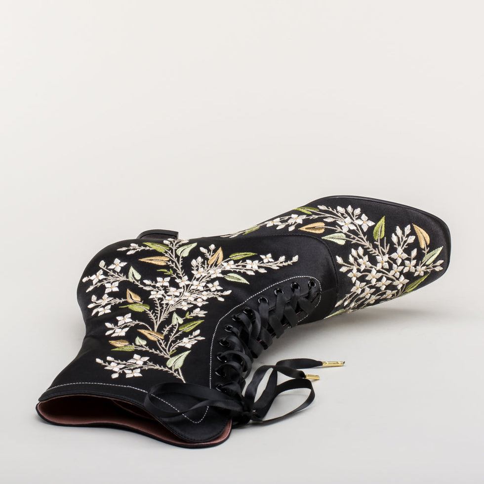 Flora Embroidered Boots Wide (Black) – American Duchess