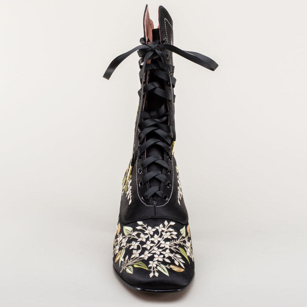 Flora Embroidered Boots Wide (Black) – American Duchess