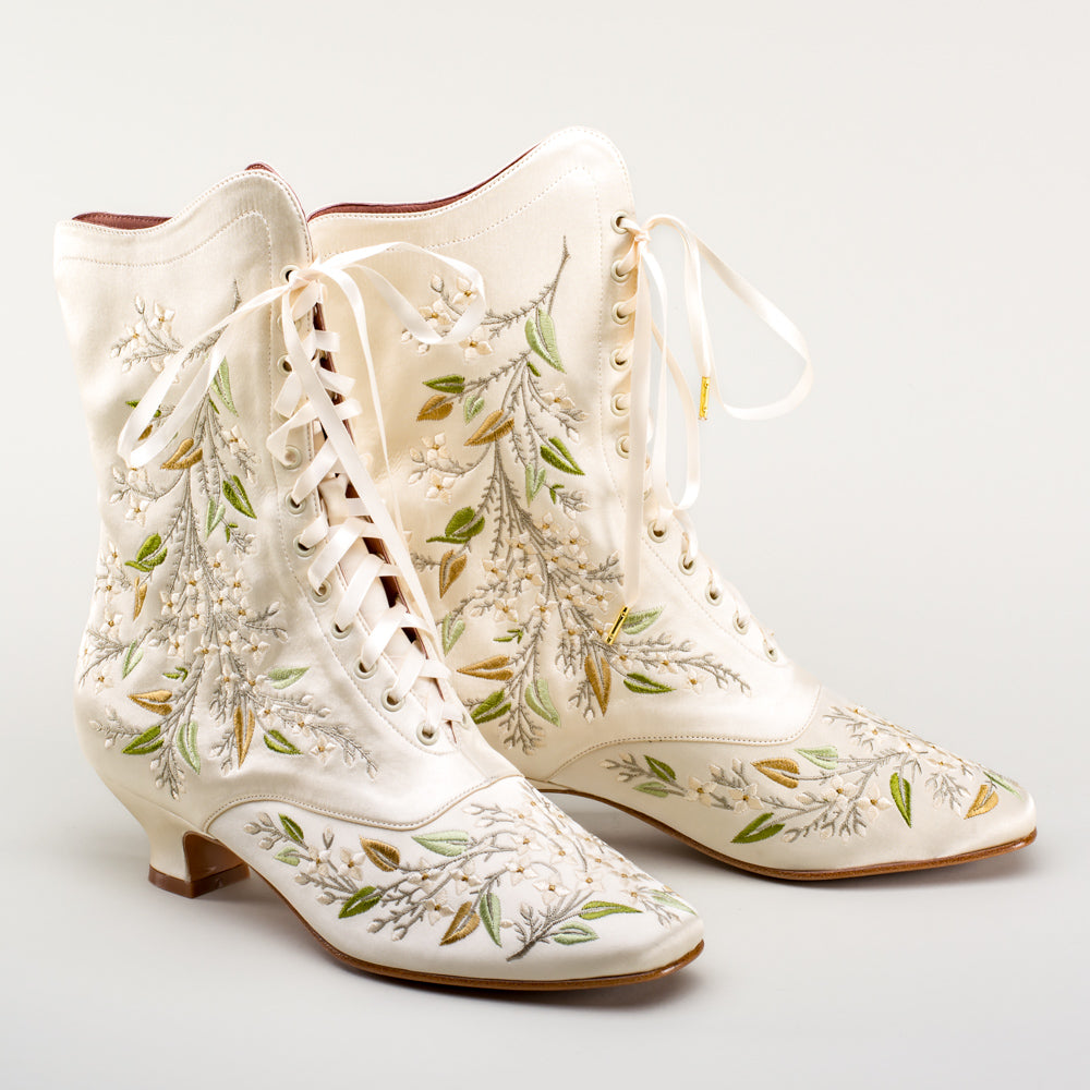Flora Embroidered Boots Wide (Ivory) – American Duchess