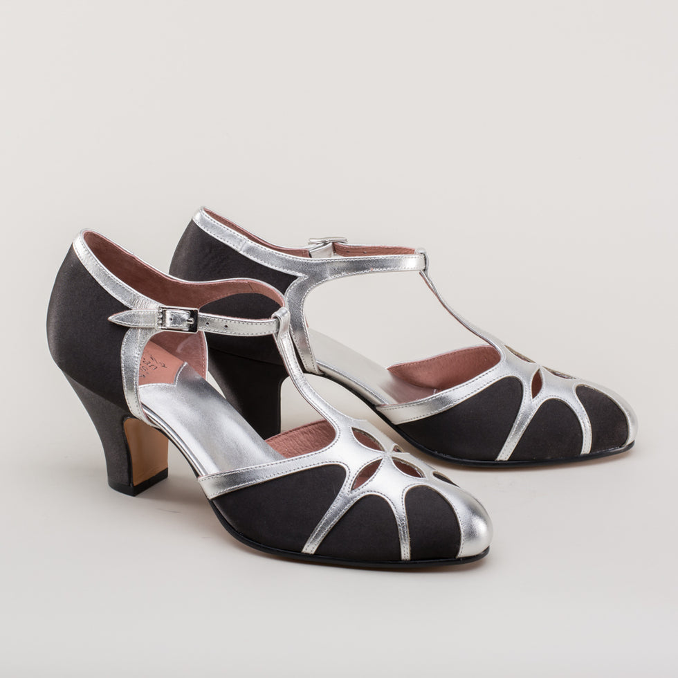 Lilith Vintage Flapper T-Straps Wide (Black/Silver) – American Duchess