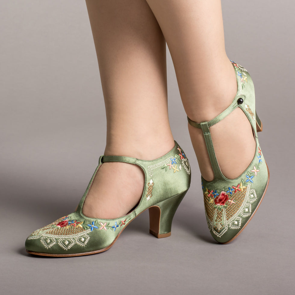 Daisy Embroidered T-Straps (Green) – American Duchess
