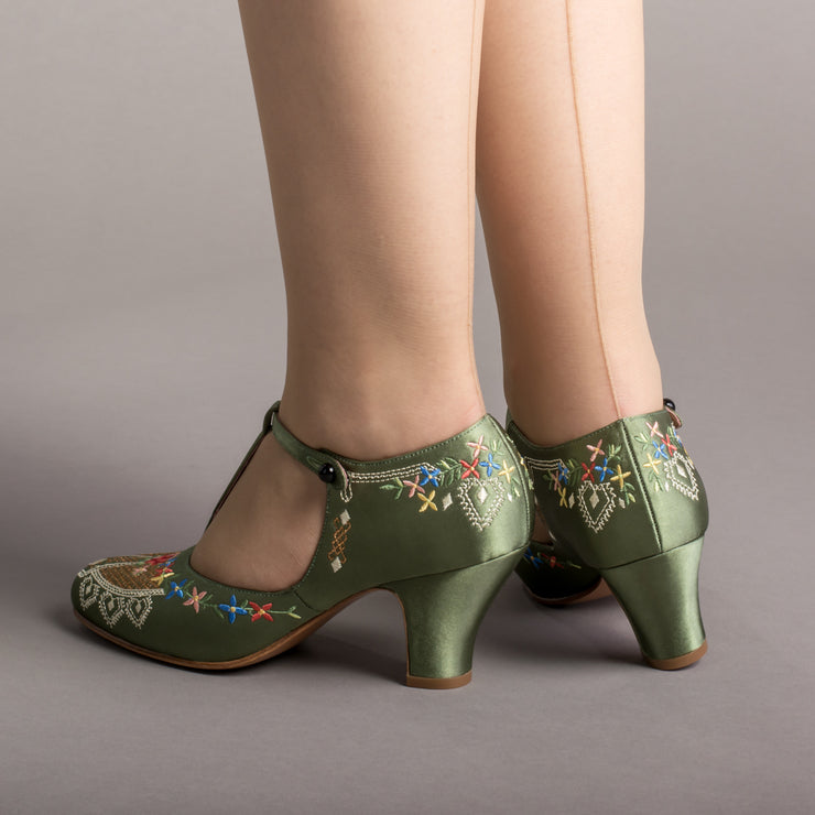 Daisy Embroidered T-Straps (Green) – American Duchess