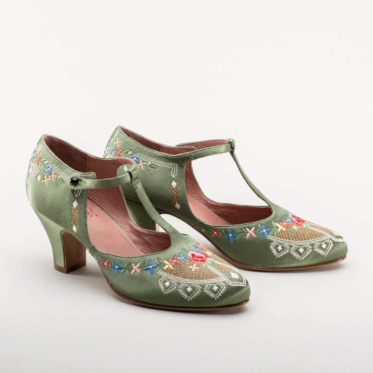 Daisy Embroidered T-Straps (Green) – American Duchess