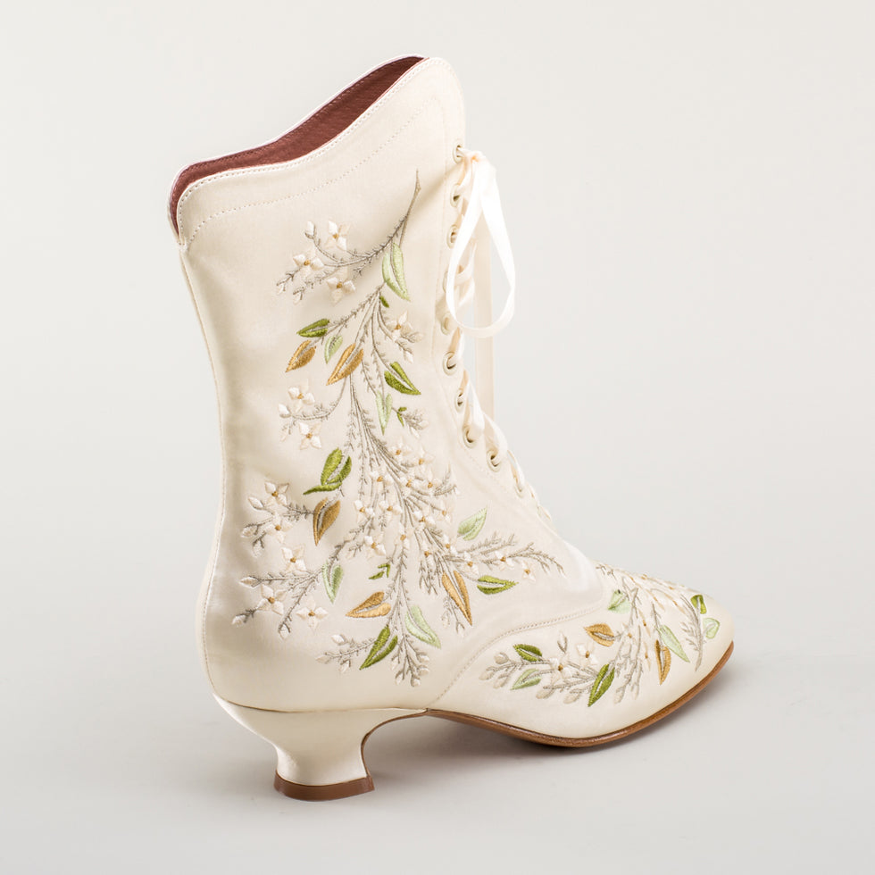Flora Women's Embroidered Boots (Ivory) – American Duchess