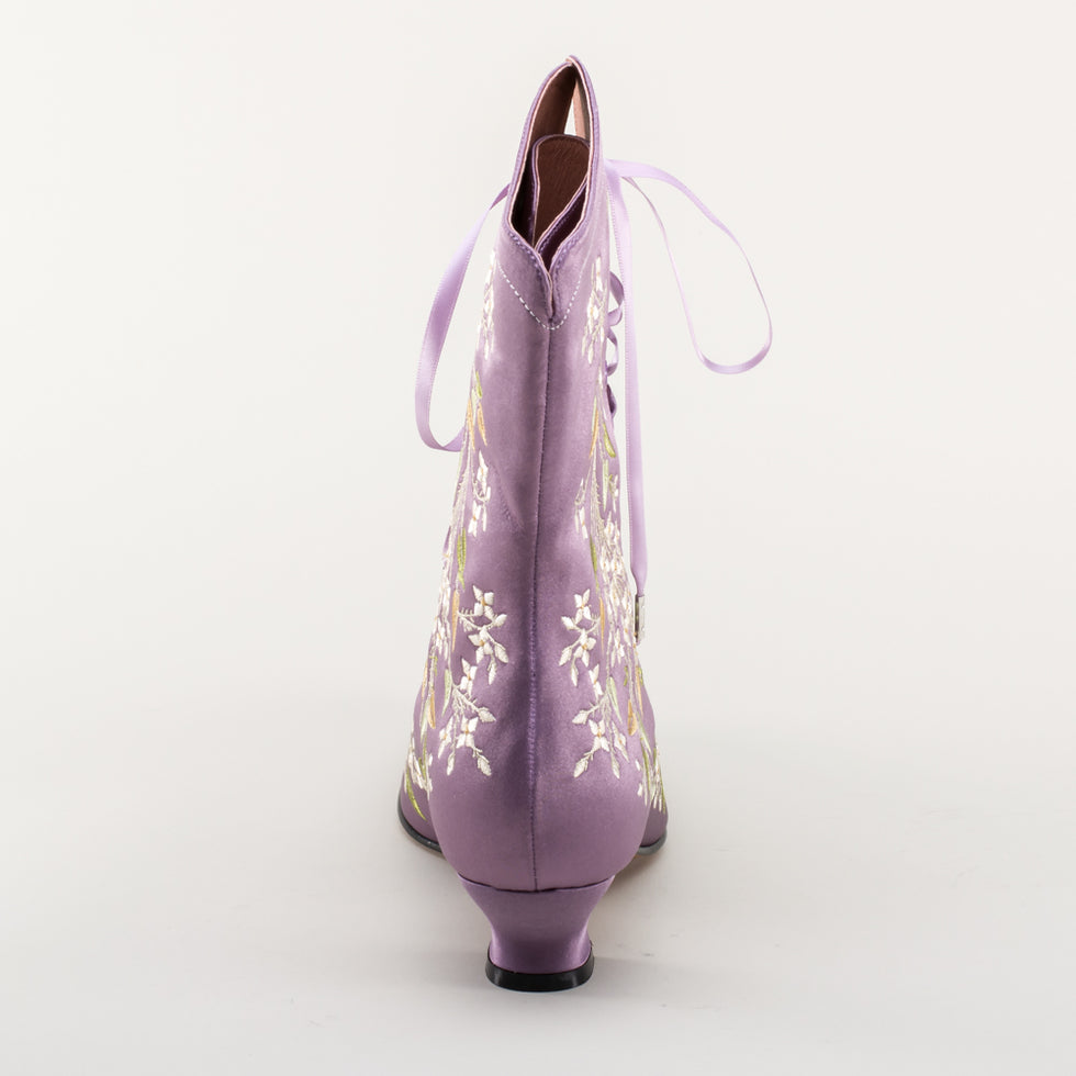 Flora Women's Embroidered Boots (Lavender) – American Duchess
