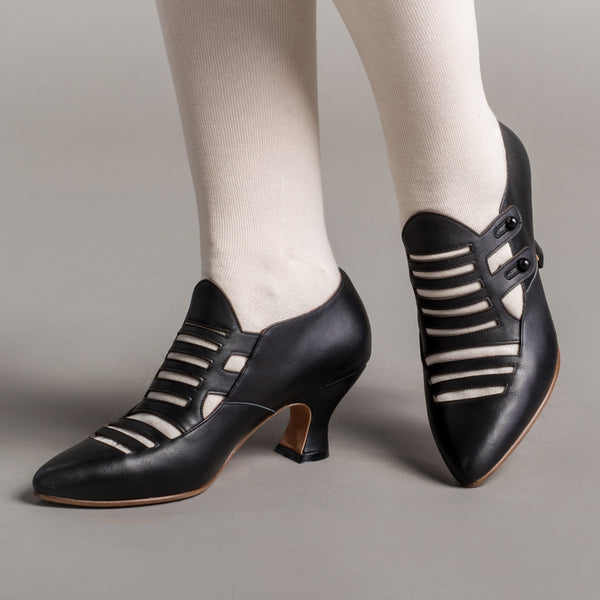 American Duchess: Endora Women's Victorian Witch Shoes (Bewitching Black)