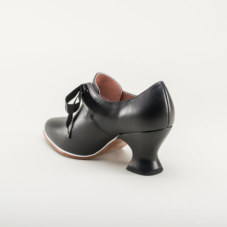 French Heels – American Duchess