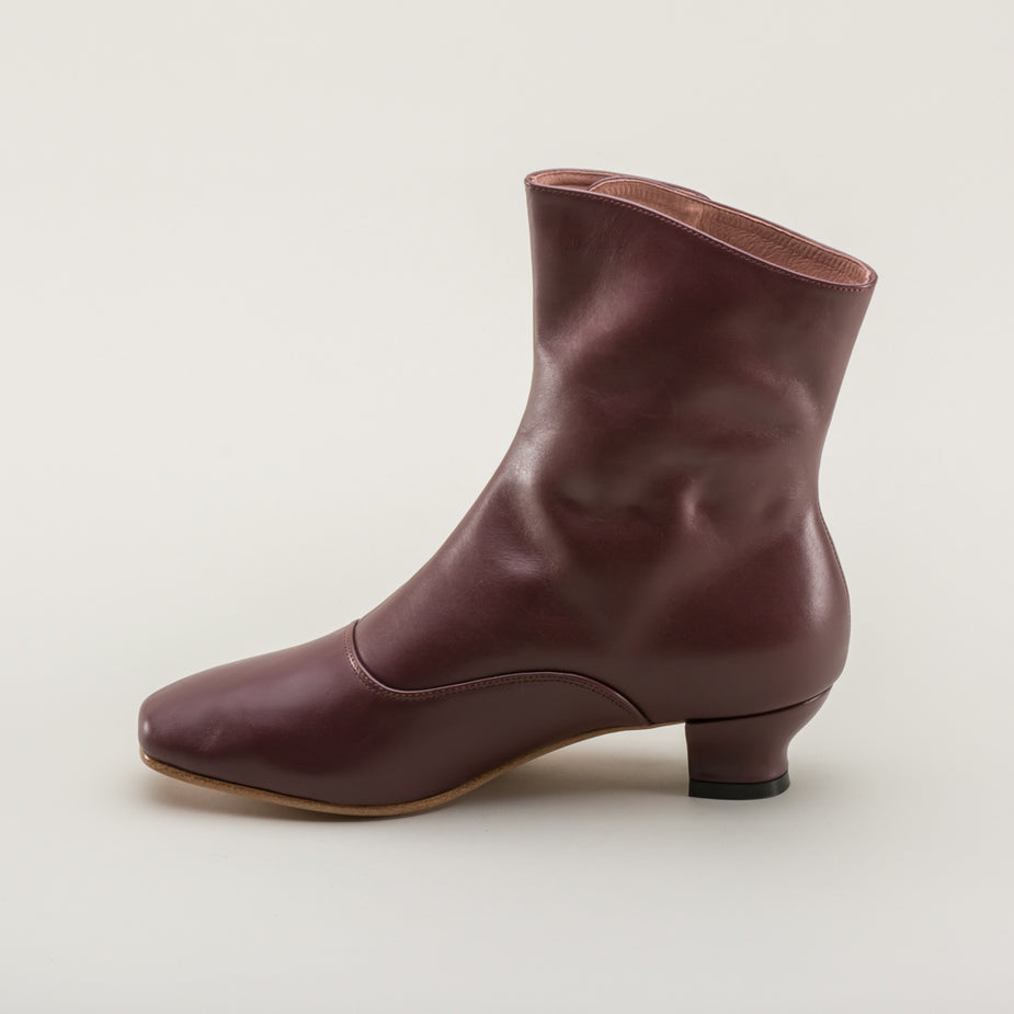 Renoir Women's Victorian Button Boots (Merlot) – American Duchess
