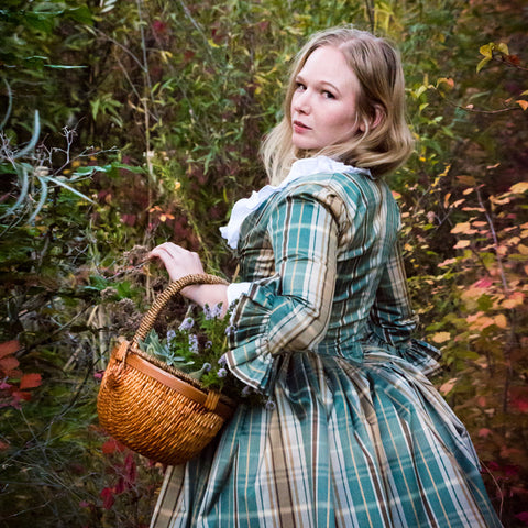 Simplicity 8161 18th Century Costume Pattern – American Duchess